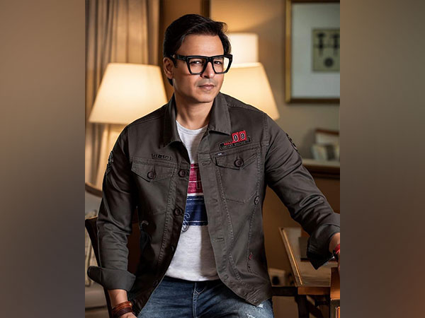 Check out who is the best buddy of Vivek Oberoi in subway rides, movie ...