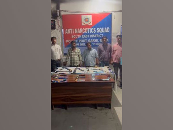 Delhi: International mobile phone theft syndicate busted, three held ...