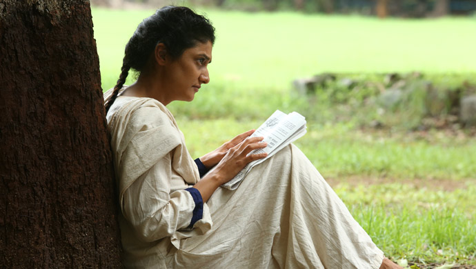 15 pictures from the sets of Ragini Khanna, Mahie Gill, Sayani Gupta ...